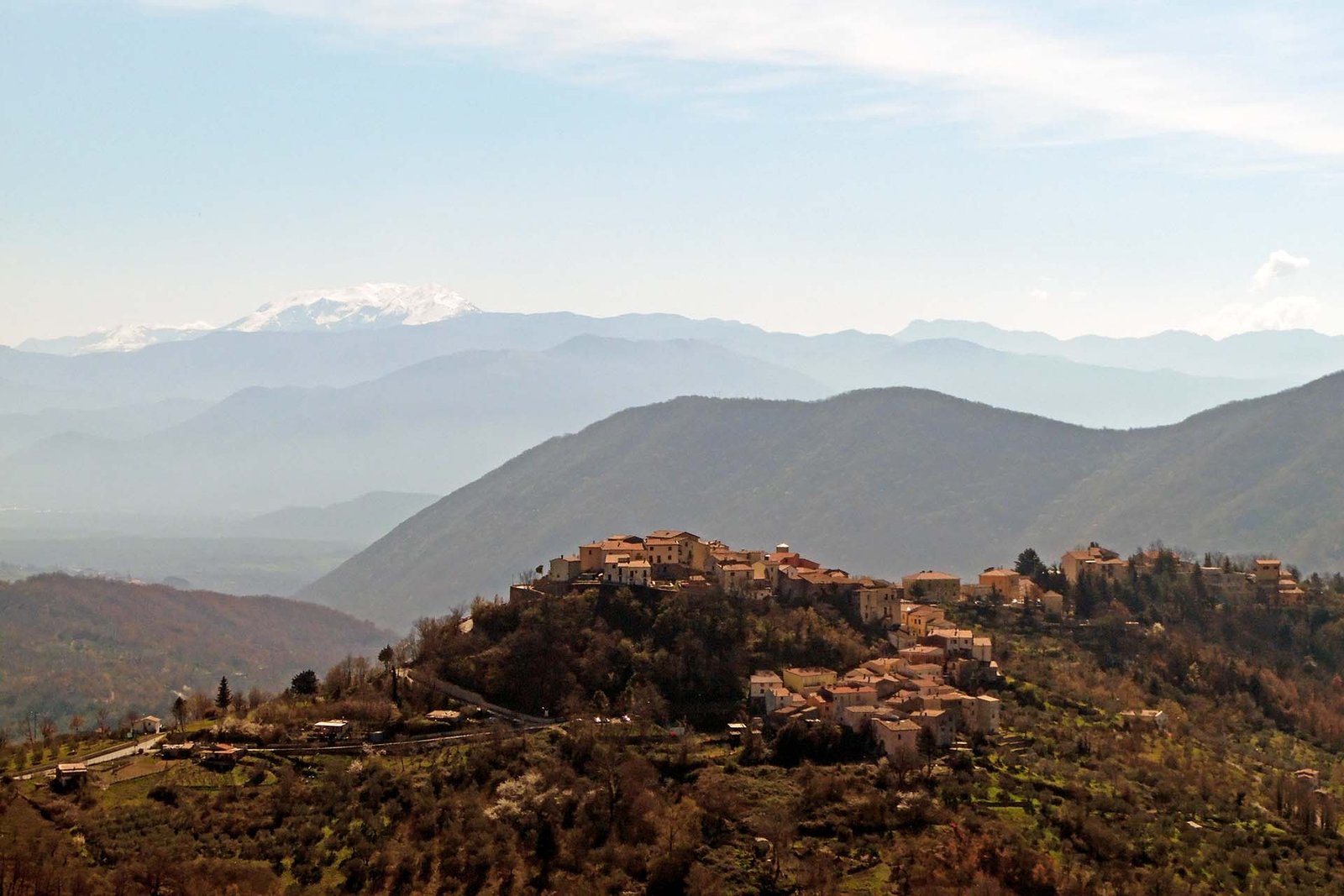Scapoli: tra i vicoli accompagnati dalle zampogne | Turismo in Molise